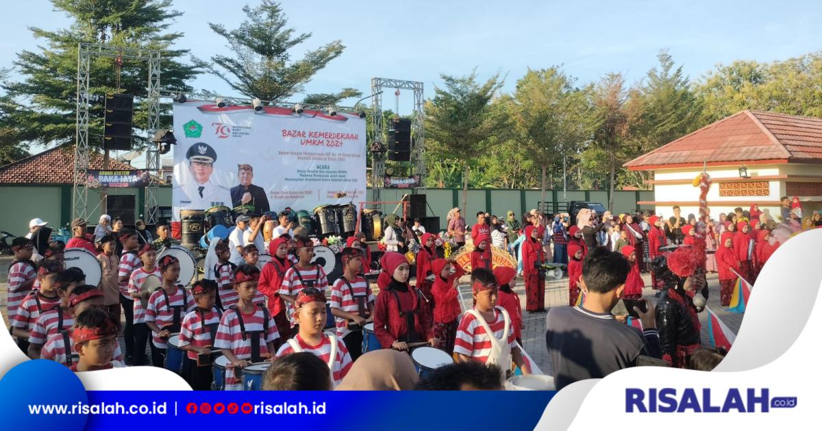 Tampilkan Produk Lokal, Diskop UKM dan Naker Pamekasan Gelar Bazar Kemerdekaan UMKM 2024 - Risalah